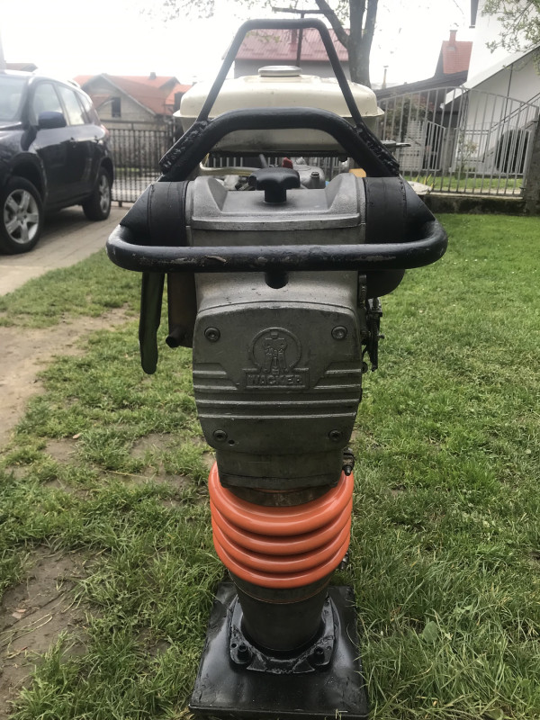 Vibro zaba Wacker DS 72 Dizel - Vibro ploče i vibro nabijači - OLX.ba