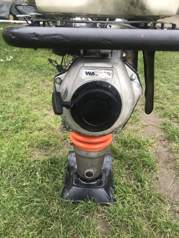Vibro zaba Wacker DS 72 Dizel - Vibro ploče i vibro nabijači - OLX.ba