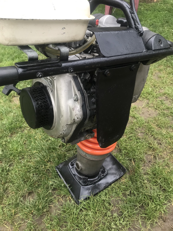 Vibro zaba Wacker DS 72 Dizel - Vibro ploče i vibro nabijači - OLX.ba
