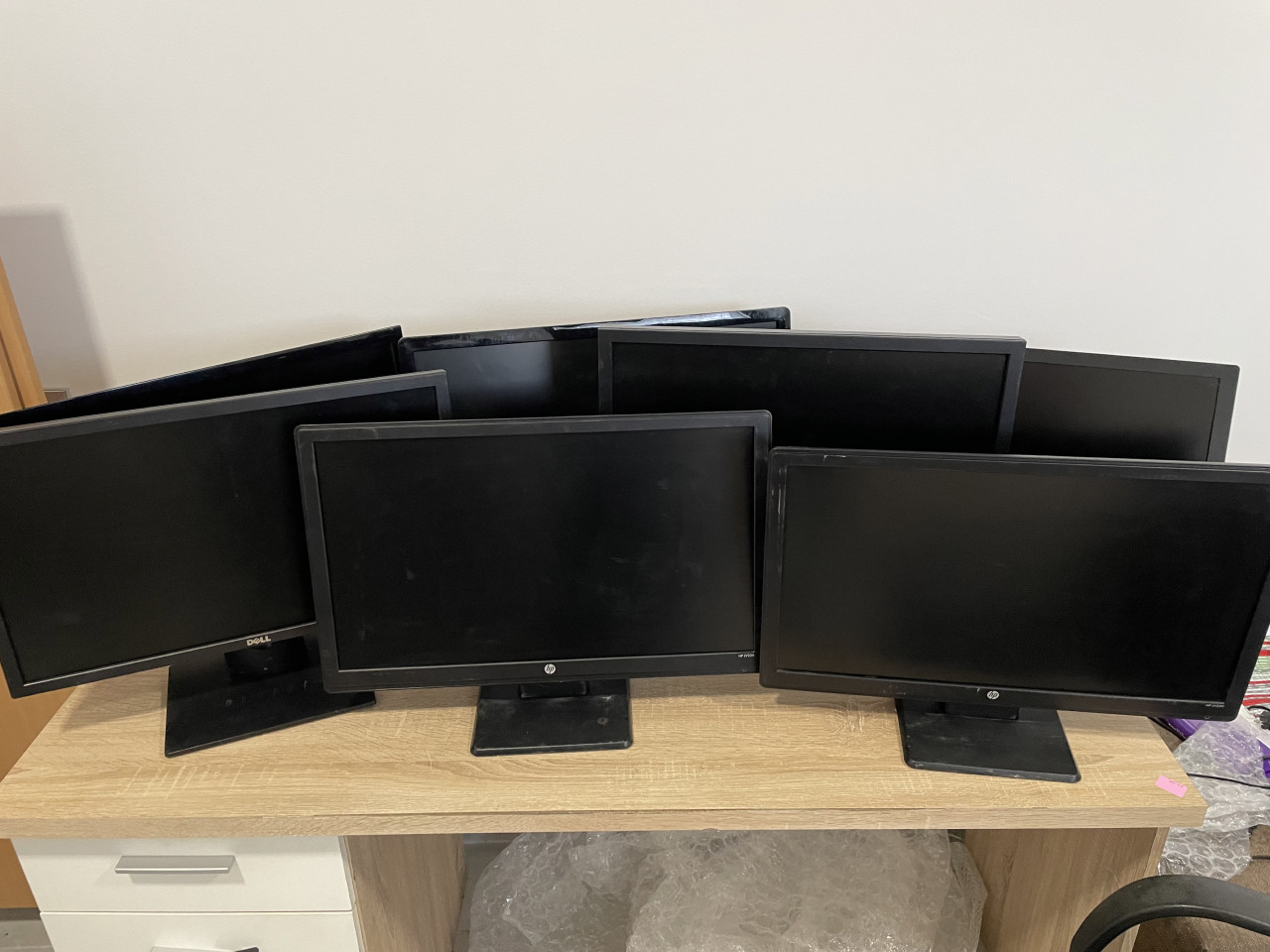 Monitori, vise na stanju - Monitori - OLX.ba