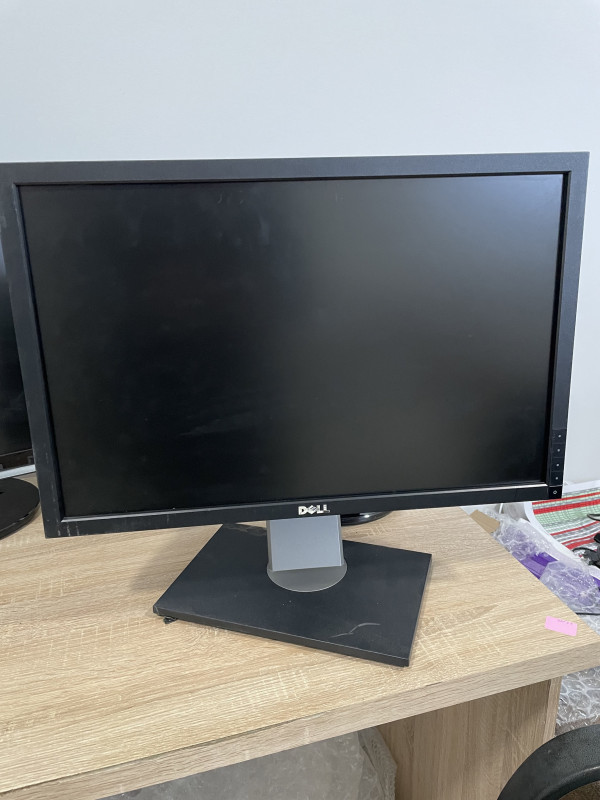 Monitori, vise na stanju - Monitori - OLX.ba