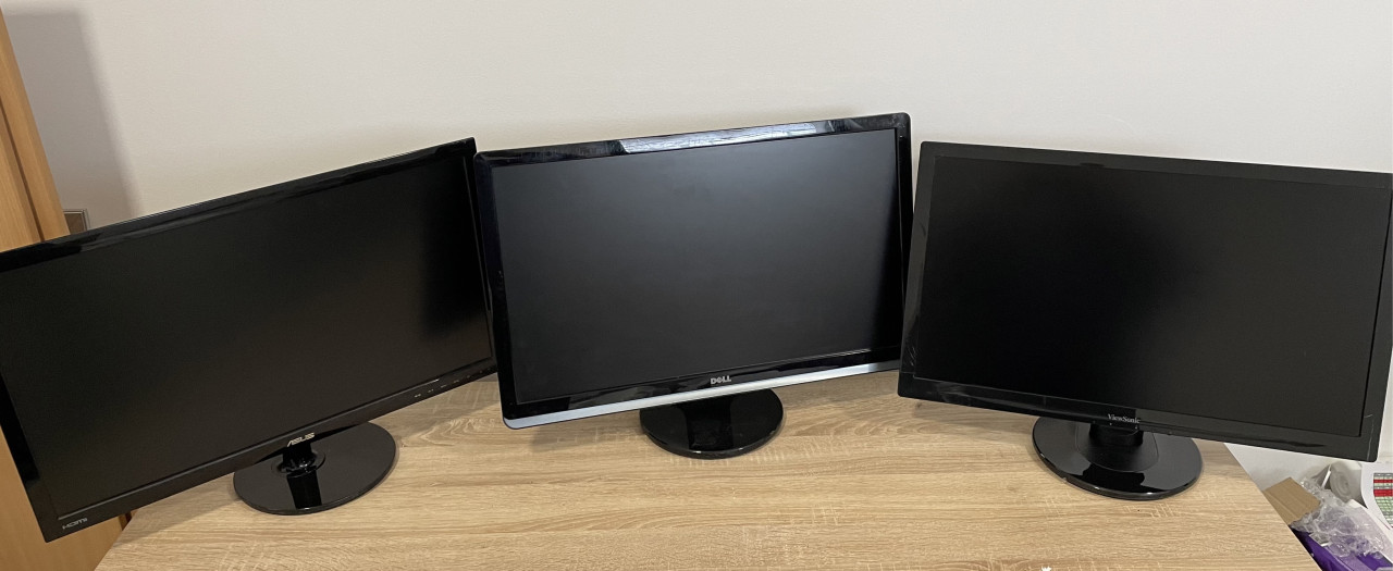 Monitori, vise na stanju - Monitori - OLX.ba