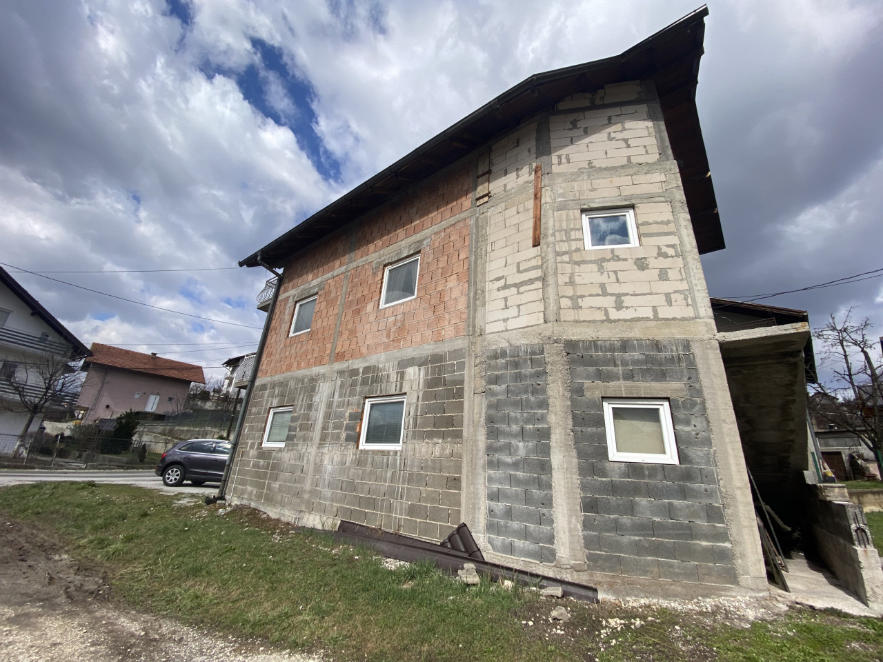 Kuća Sarajevo - Novo Sarajevo - Kuće - OLX.ba