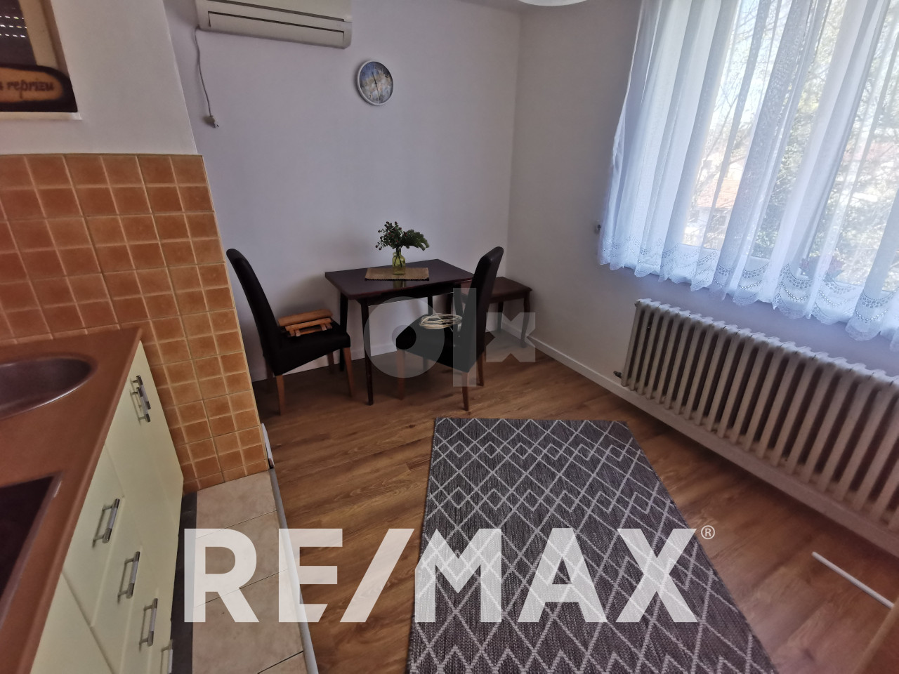 Namješten dvosoban stan 50m2 u Centru - Stanovi - OLX.ba
