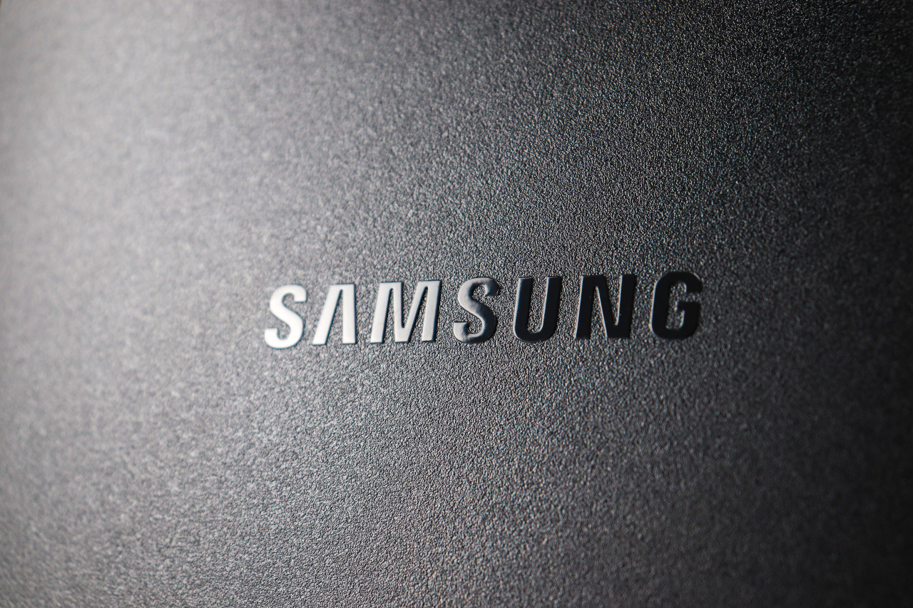 Monitor Samsung S24R650FDU 24'' DOPER-TECH - Monitori - OLX.ba