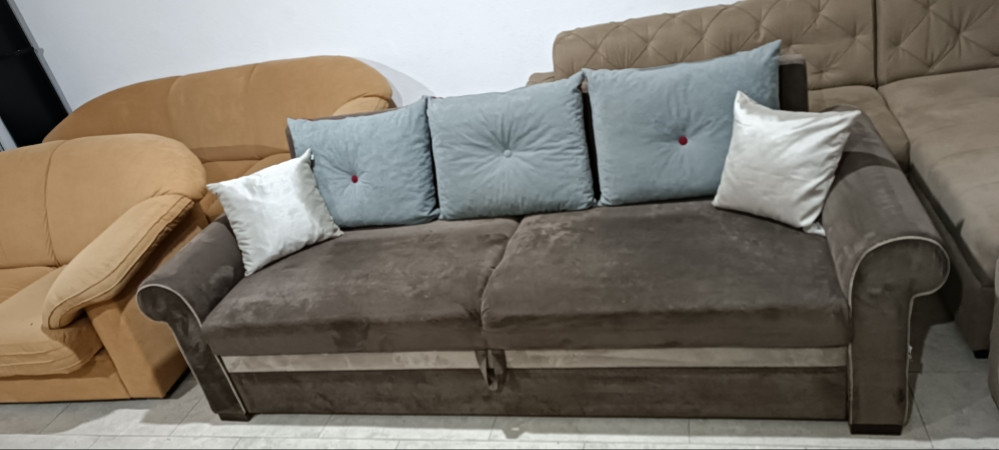 Trosjed kauc na razvlačenje - Trosjedi - OLX.ba