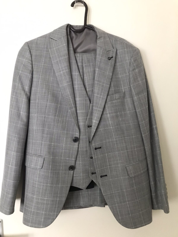 Musko odijelo - Odjela i uniforme - OLX.ba