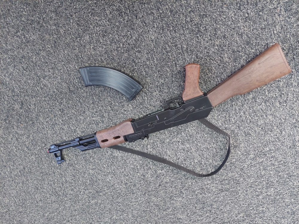 Djecja puska Kalasnjikov Metalna puska Kalas - Vazdušne puške - OLX.ba