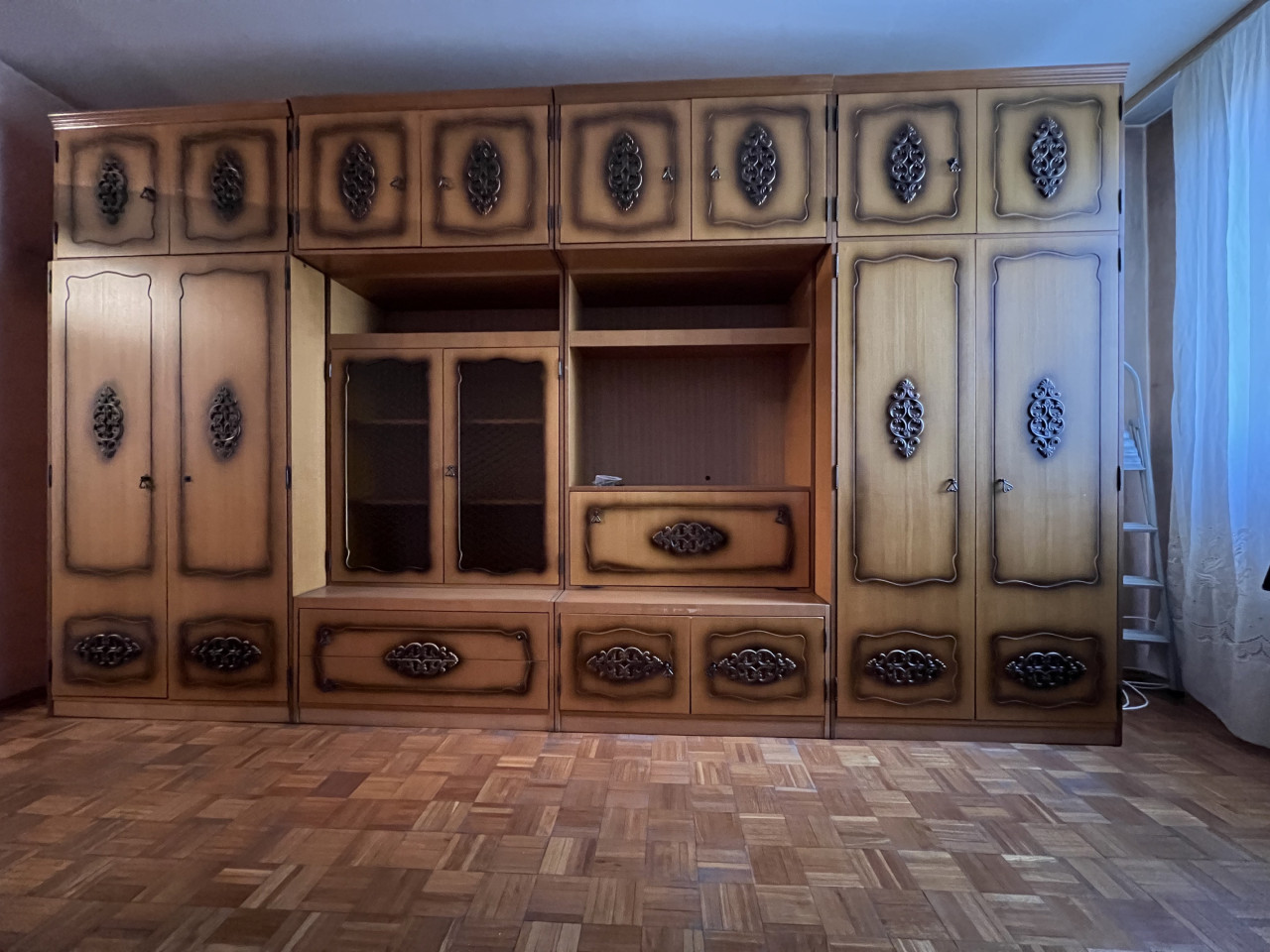 Ormar stari u dobrom stanju - Namještaj - OLX.ba