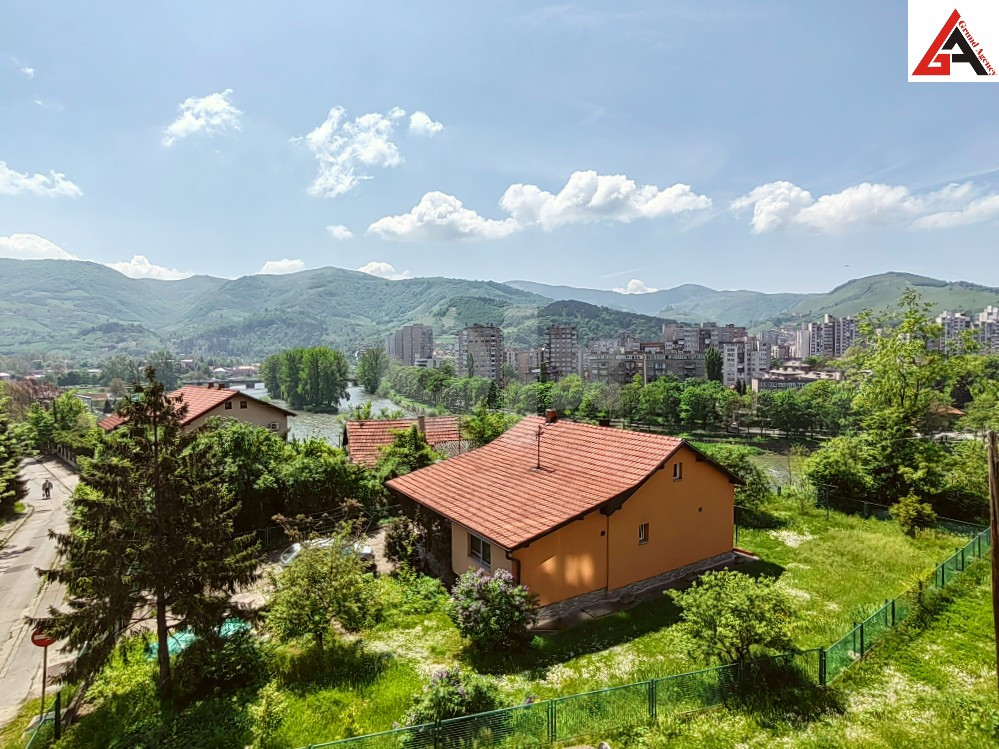 Stan 50 m2 (RENOVIRAN) - ZENICA - Stanovi - OLX.ba