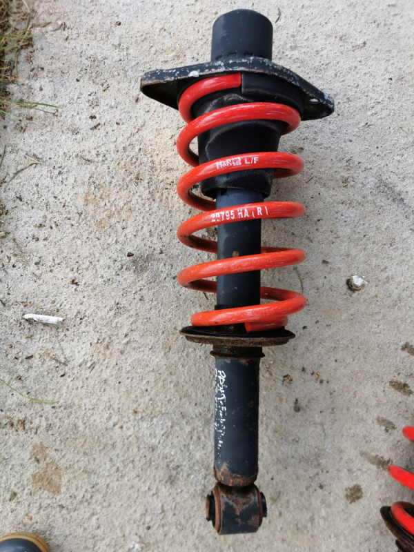 Amortizeri pasat 5 + - Amortizeri i opruge - OLX.ba