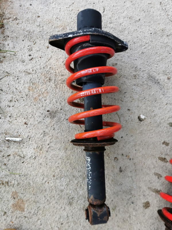 Amortizeri pasat 5 + - Amortizeri i opruge - OLX.ba