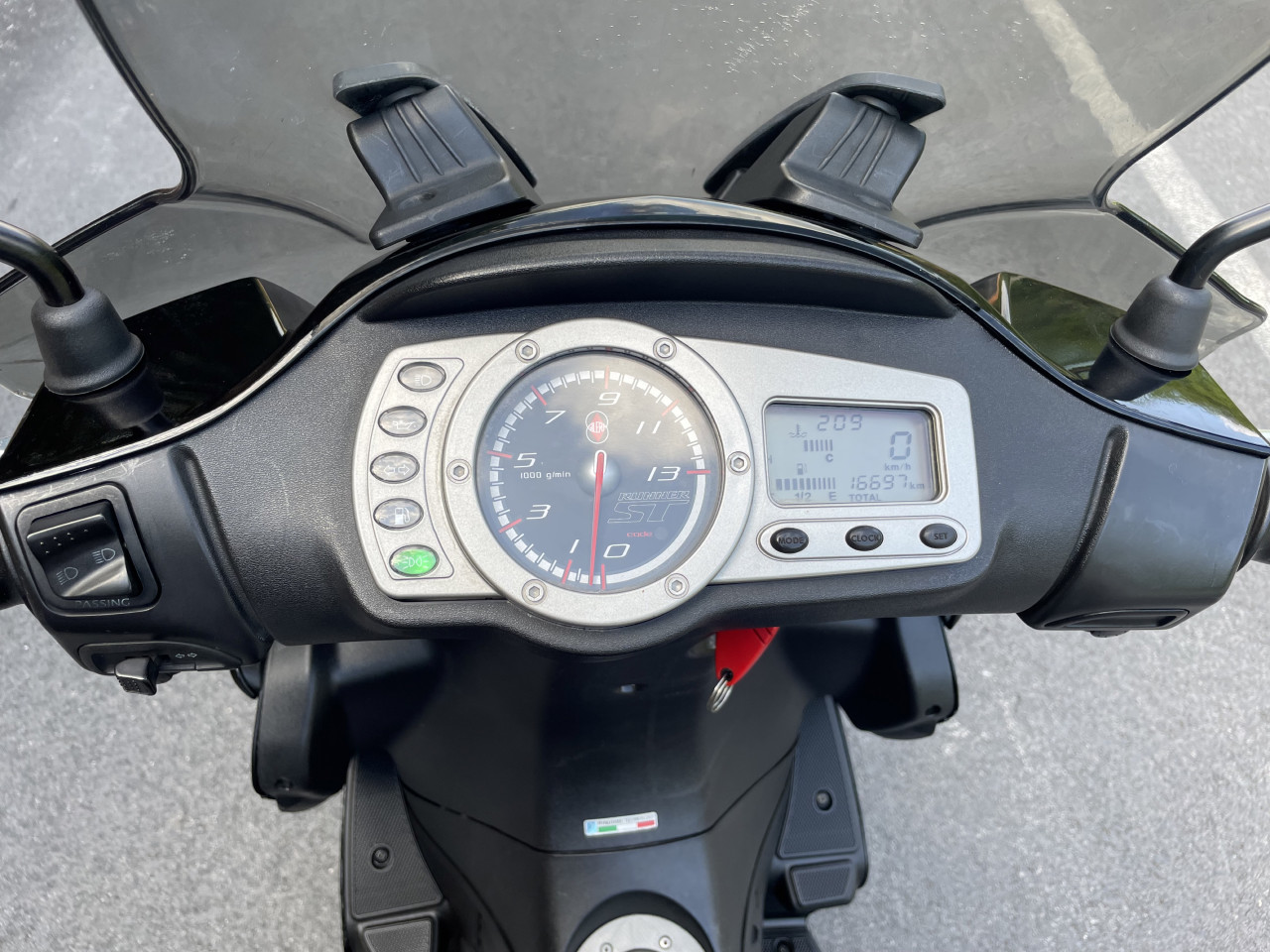 Gilera Runner 200 ST 2010 TOP STANJE runer piagio - Motocikli - OLX.ba