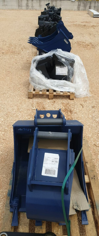 Kašika/korpa za sve vrste mini bagera - Radni priključci i oprema - OLX.ba