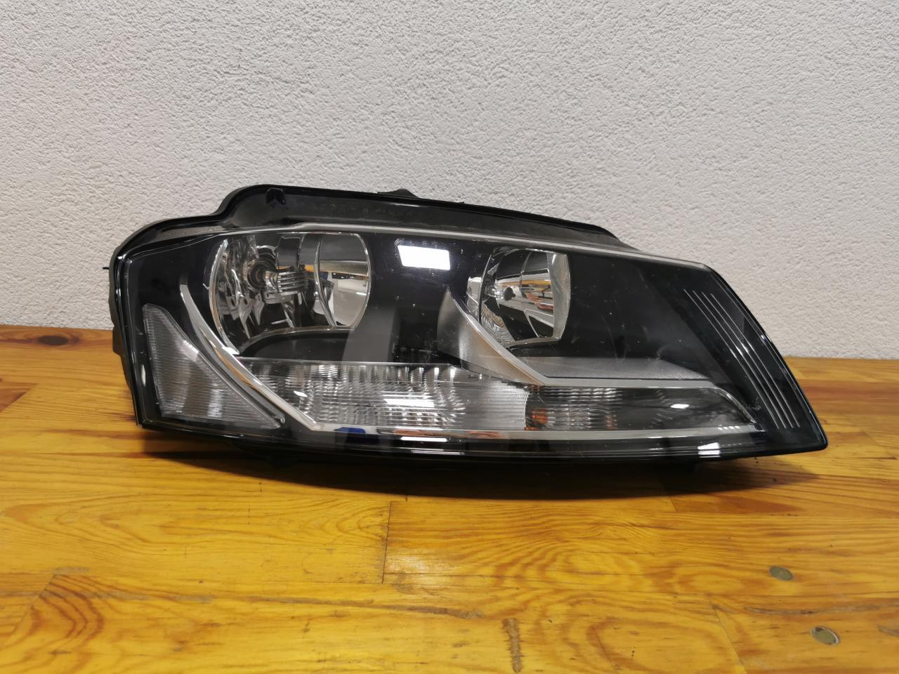 8P0941004 FAR DESNI AUDI A3 > 08-12 - Farovi i Štopke - OLX.ba