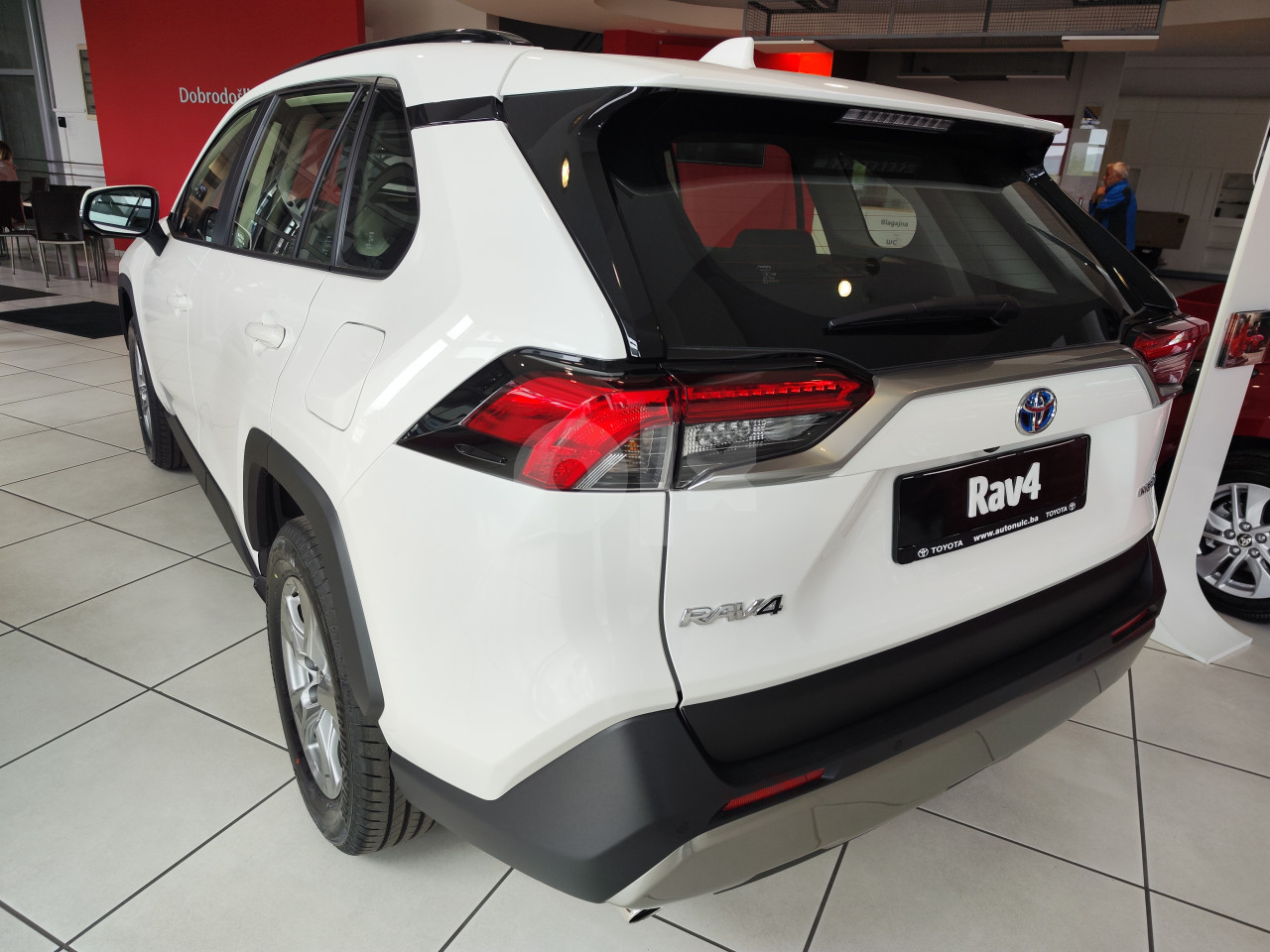 Toyota RAV4 MY23 2,5 HSD 4X2 5D E-CVT LIMITED - Automobili - OLX.ba