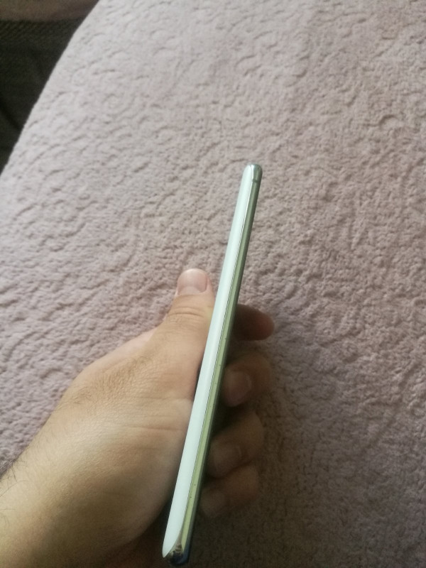 Samsung Galaxy S20 FE 6/128GB - Mobiteli - OLX.ba