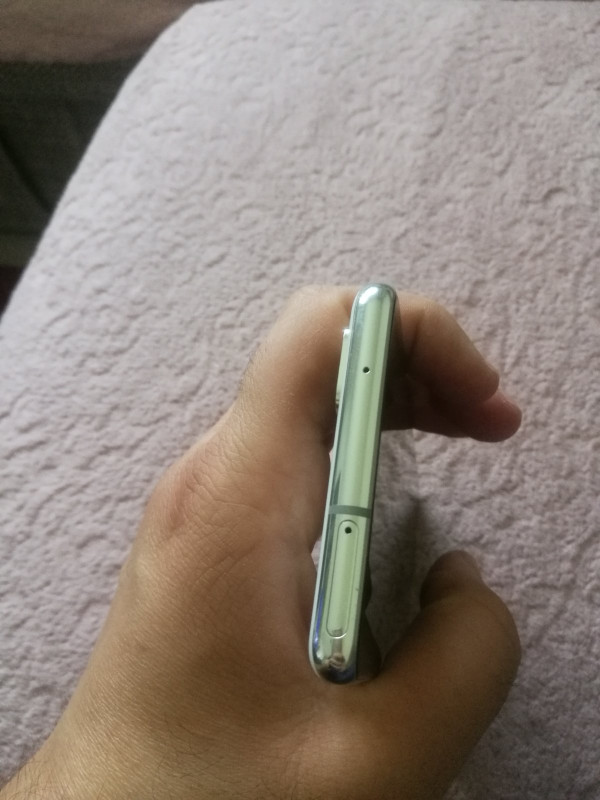 Samsung Galaxy S20 FE 6/128GB - Mobiteli - OLX.ba