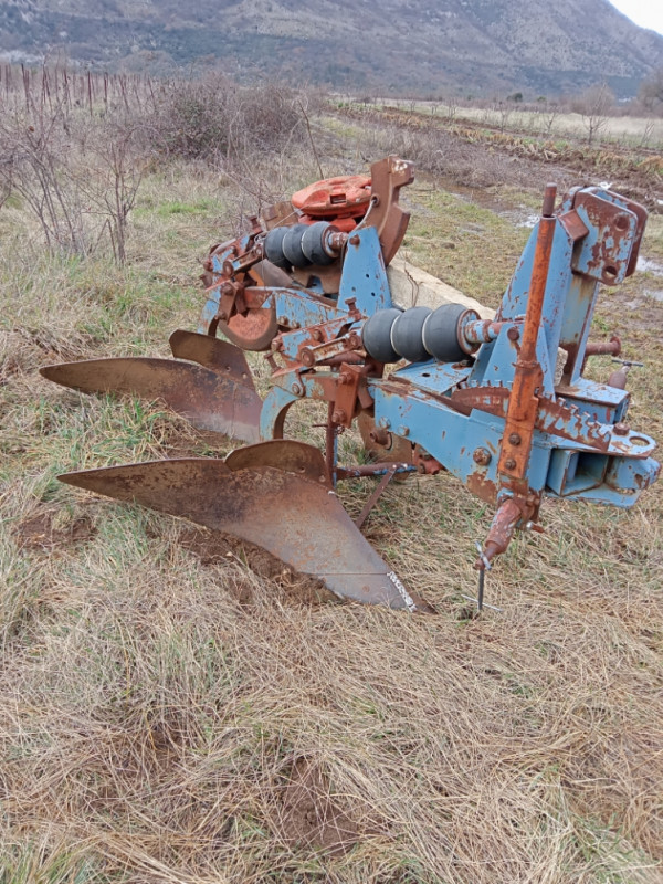 Plug Za oranje - Plugovi - OLX.ba