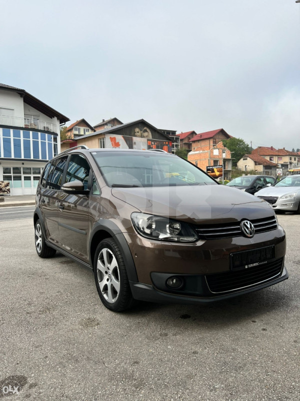 Vw Touran **Cross** **7 Sjedista** **Uvoz** - Automobili - OLX.ba