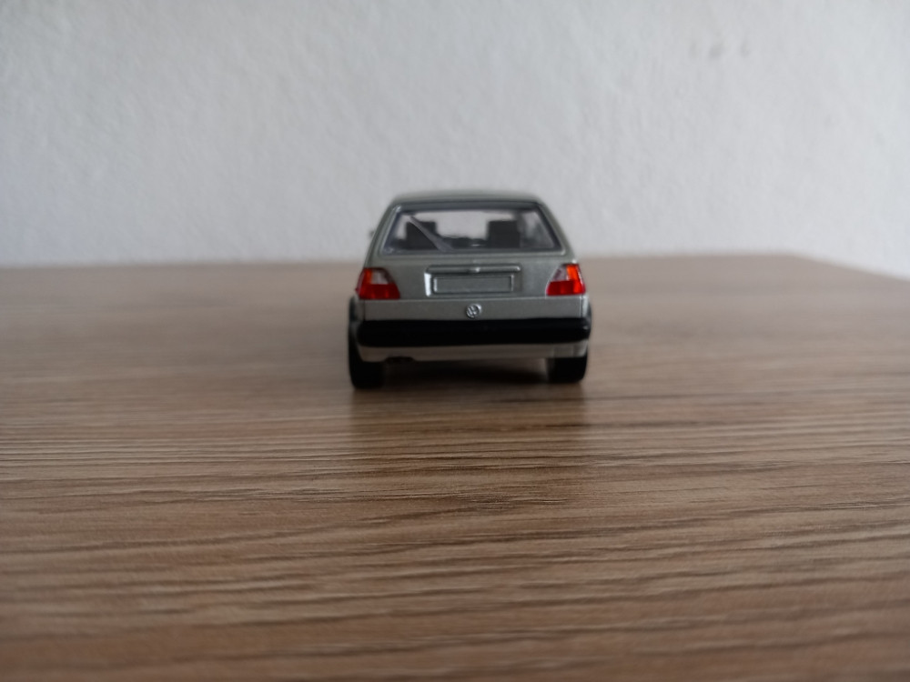 Maketa Golf 1/43 model autic - Autići (makete automobila) - OLX.ba