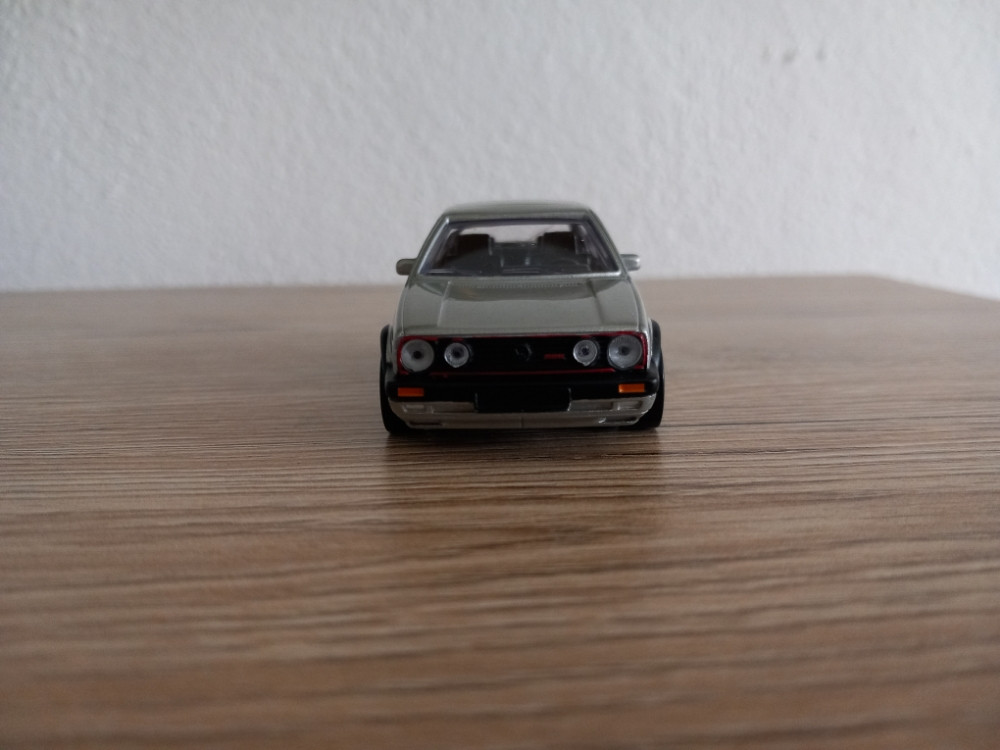 Maketa Golf 1/43 model autic - Autići (makete automobila) - OLX.ba