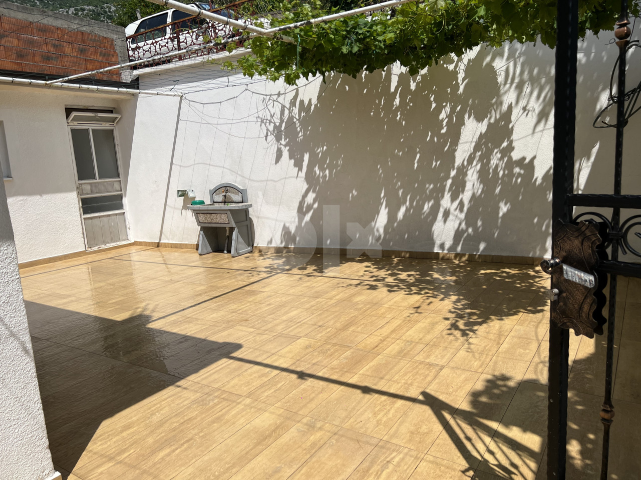 Stan Mostar 120m2 - Stanovi - OLX.ba