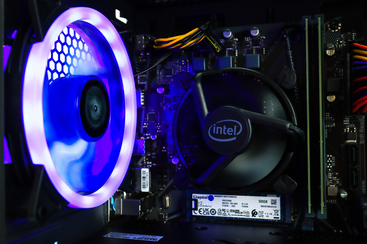 Gaming PC Ubit UB-GK03-03; i5-11400f; RX 6600 DOPER - Desktop Računari ...