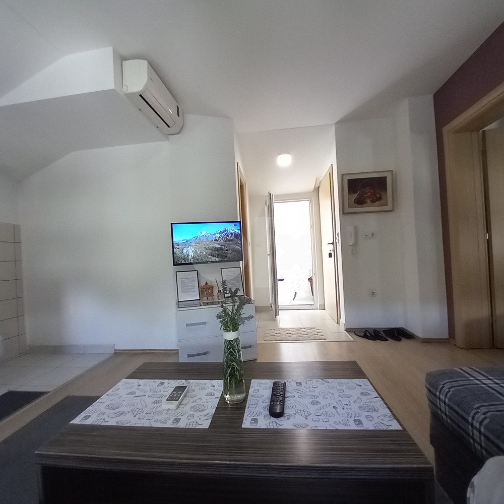 061 362 005 Apartman Mostar Priv Parking Apartmani Olx Ba