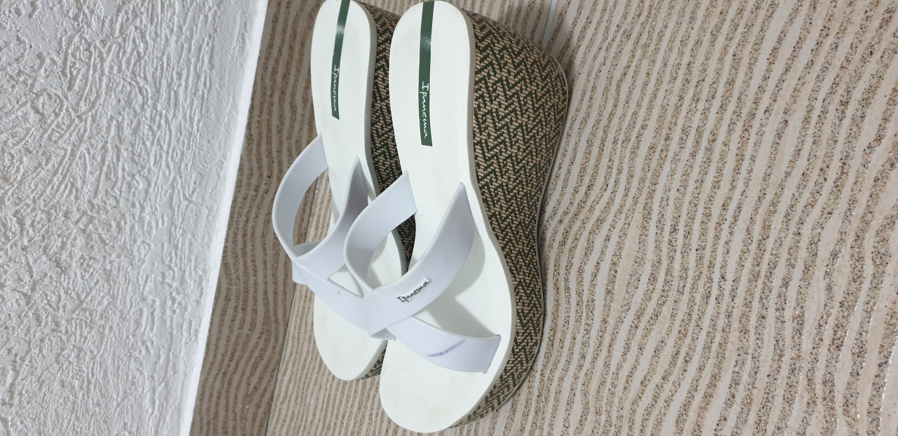 Zenske papuce na platformu - Papuče i japanke - OLX.ba