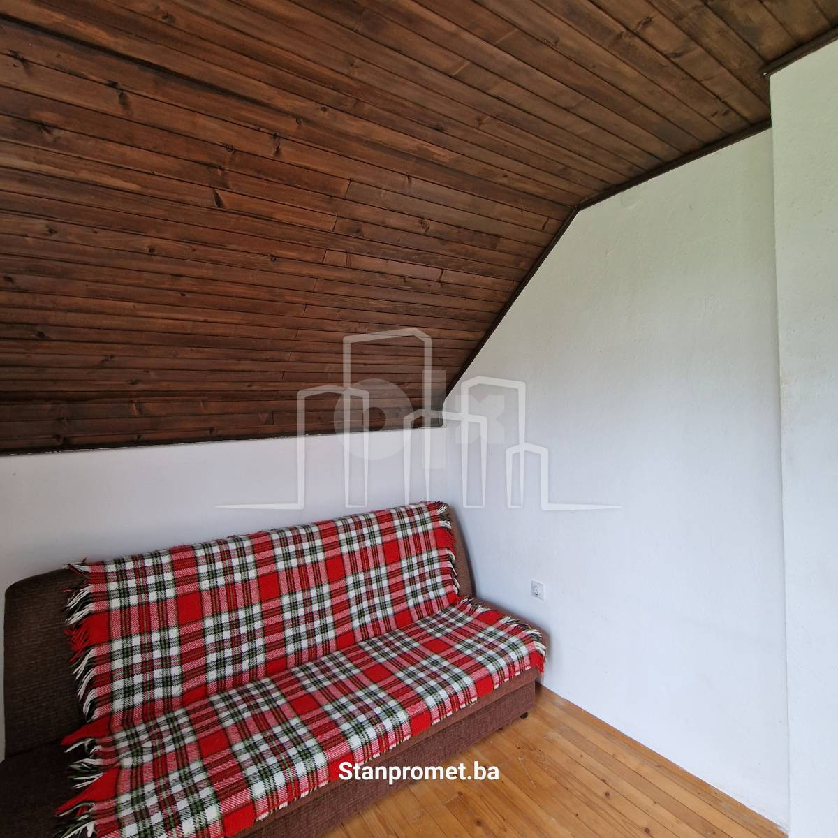 Vikendica 102m2 Sumbulovac Pale Mokro sa garažom - Vikendice - OLX.ba