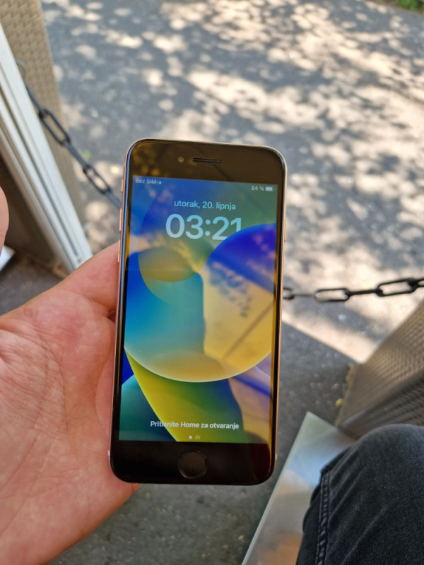 Iphone 8 - Mobiteli - OLX.ba