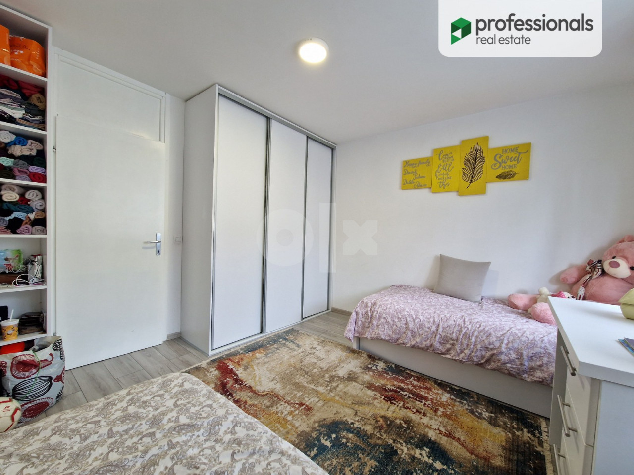 Trosoban stan Dobrinja Novi Grad Sarajevo - Stanovi - OLX.ba