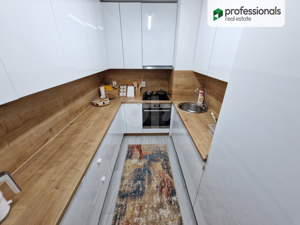 Trosoban stan Dobrinja Novi Grad Sarajevo - Stanovi - OLX.ba