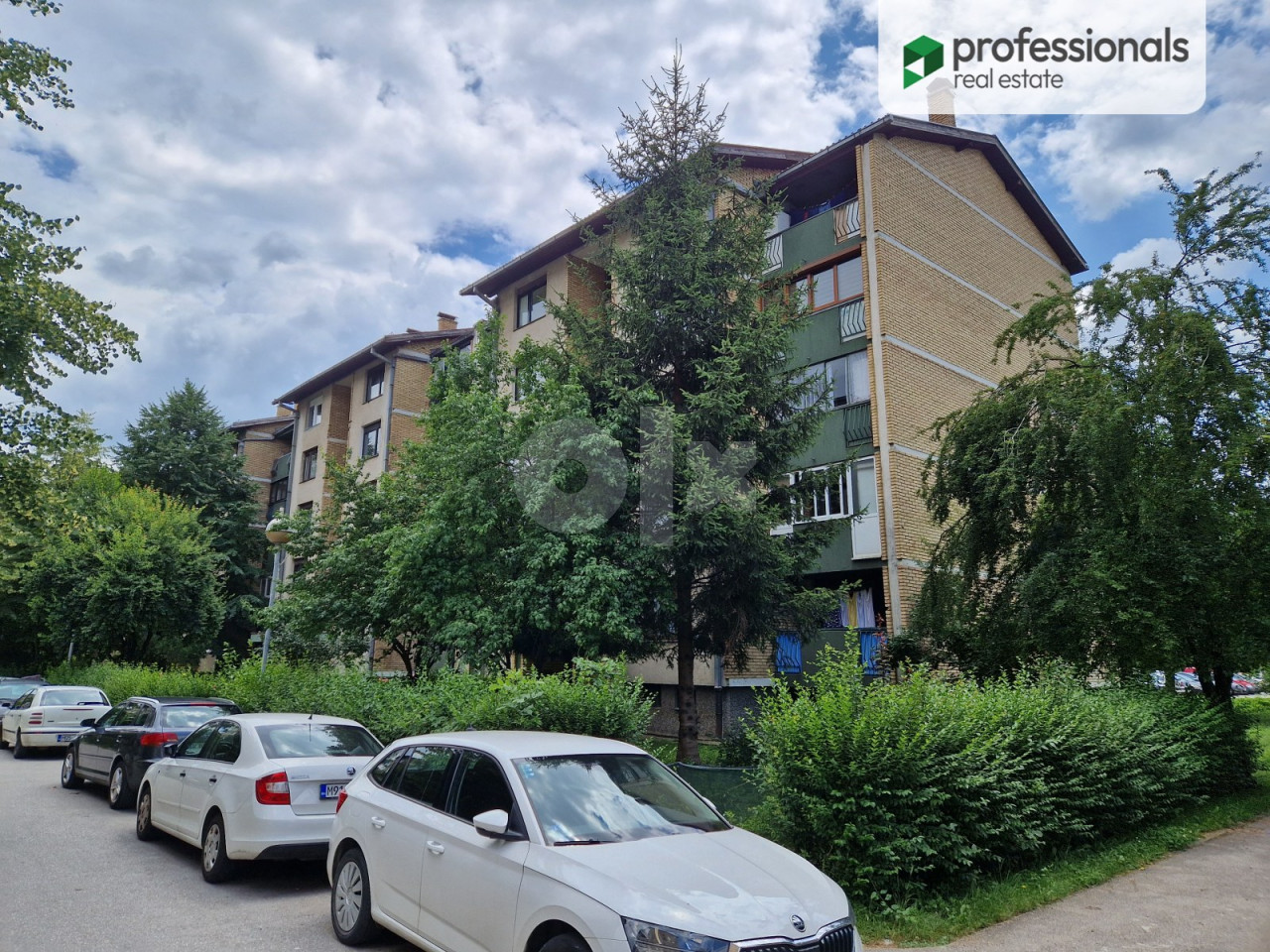 Trosoban stan Dobrinja Novi Grad Sarajevo - Stanovi - OLX.ba