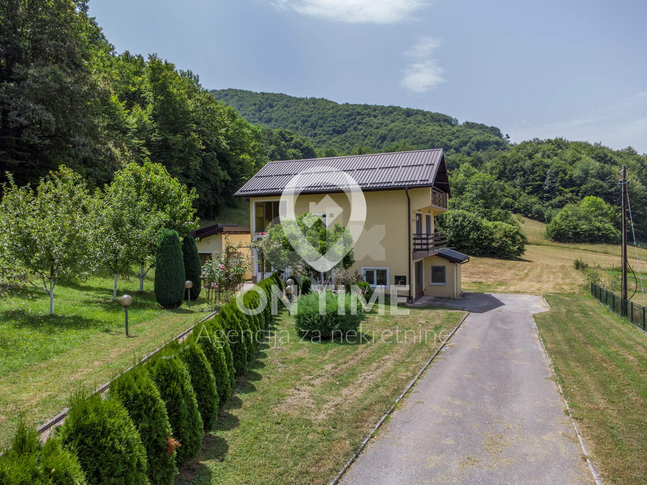 Kuća / Kiseljak / 225m2 / zemljište 14000m2 - Kuće - OLX.ba