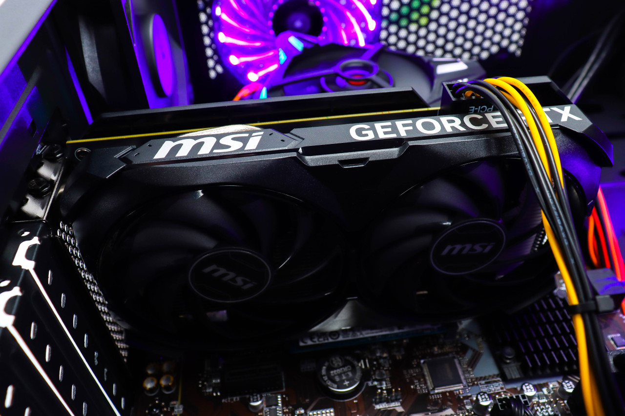 Gaming PC Cougar MX330-G-04; R5 3600; RTX 4060 DOPER - Desktop Računari ...