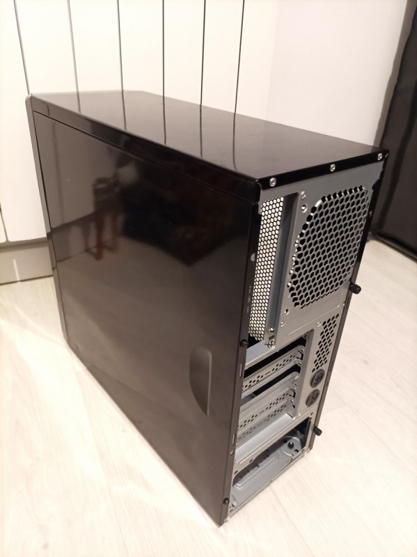 Kućište za desktop računar USB 3.0 - Kućišta - OLX.ba