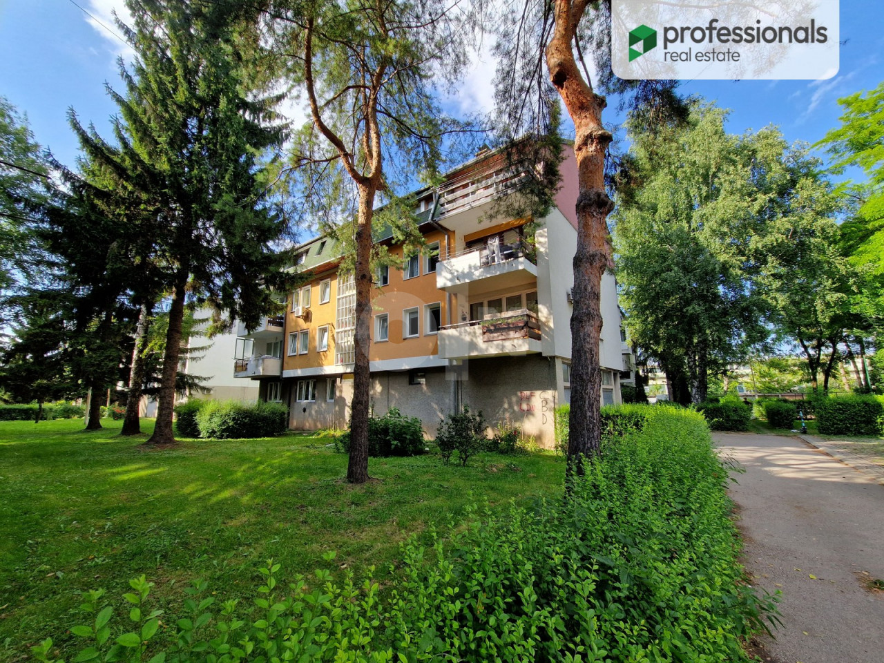 Dvosoban stan Pejton Ilidža Sarajevo - Stanovi i apartmani - OLX.ba