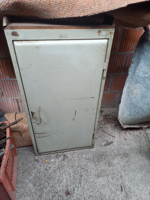 Limeni ormar radionicki mali - Ostalo - OLX.ba