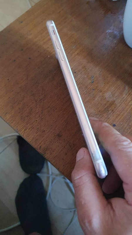 Iphone 8+ 4/64 86% - Mobiteli - OLX.ba