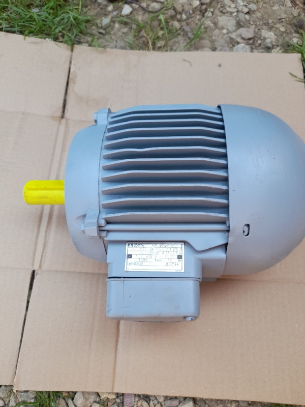 Elektro motor AEG 1,1kw 1390obr elektromotori - Elektromotori i agregati - OLX.ba