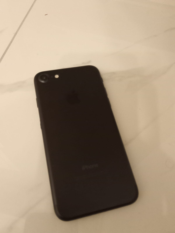 Telefon Iphone 7 - Mobiteli - OLX.ba