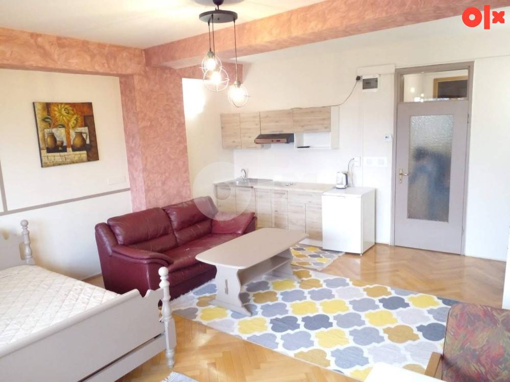 Stan Sarajevo - garsonijera sa režijama - Stanovi - OLX.ba