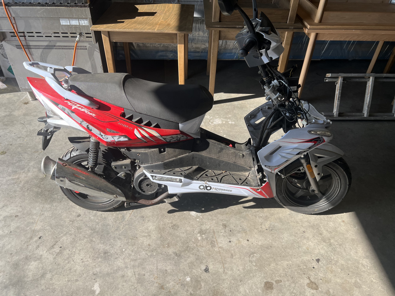 Skuter Sonic Matador 125 AKACIJA!!! - Motocikli - OLX.ba