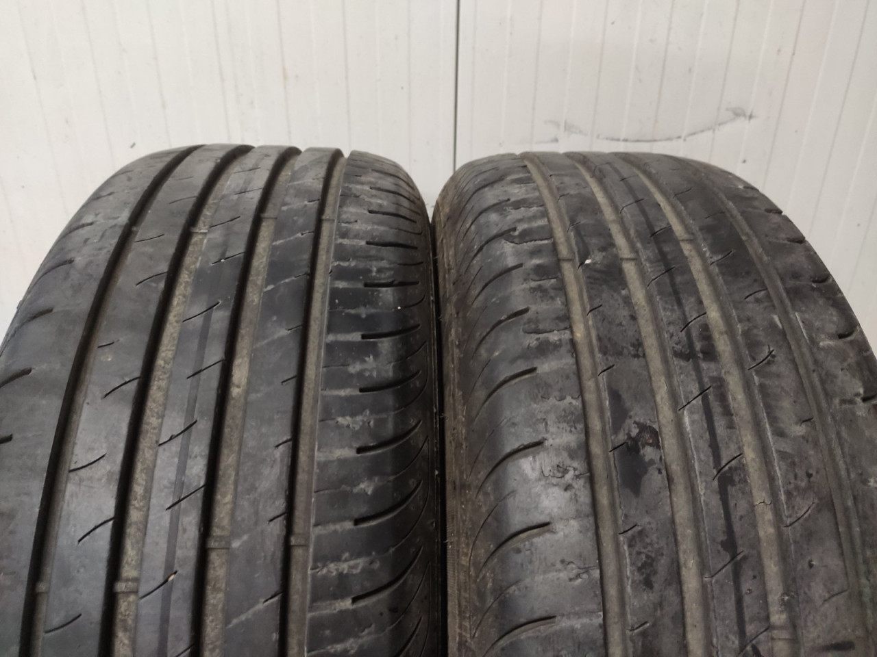 2 ljetne gume Sava 215 60 16 r16 sara oko 6.5mm - Gume - OLX.ba