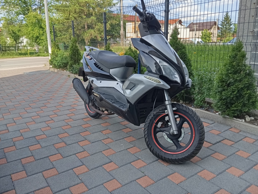 Skuter Sonic Matador 50ccm 4t u odlicnom stanju - Motocikli - OLX.ba