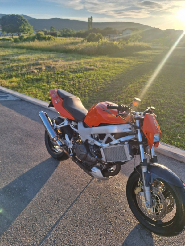 Honda VTR 1000 STREETFIGHTER (Yamaha, Suzuki,Kawasaki) - Motocikli - OLX.ba