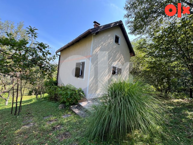 Vikendica u Busovači, Bare, P=953m2 - Vikendice - OLX.ba