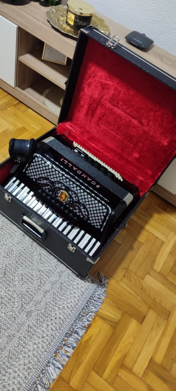HARMONIKA SCANDALLI 120 BAS TONSKI UBITACNA - Harmonika - OLX.ba